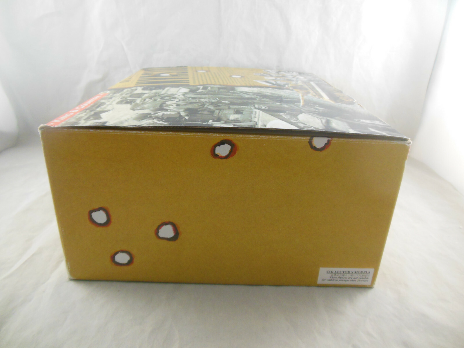 King & Country DD060 D Day 1944 Staghound British Armoured Car Mint 1: ...