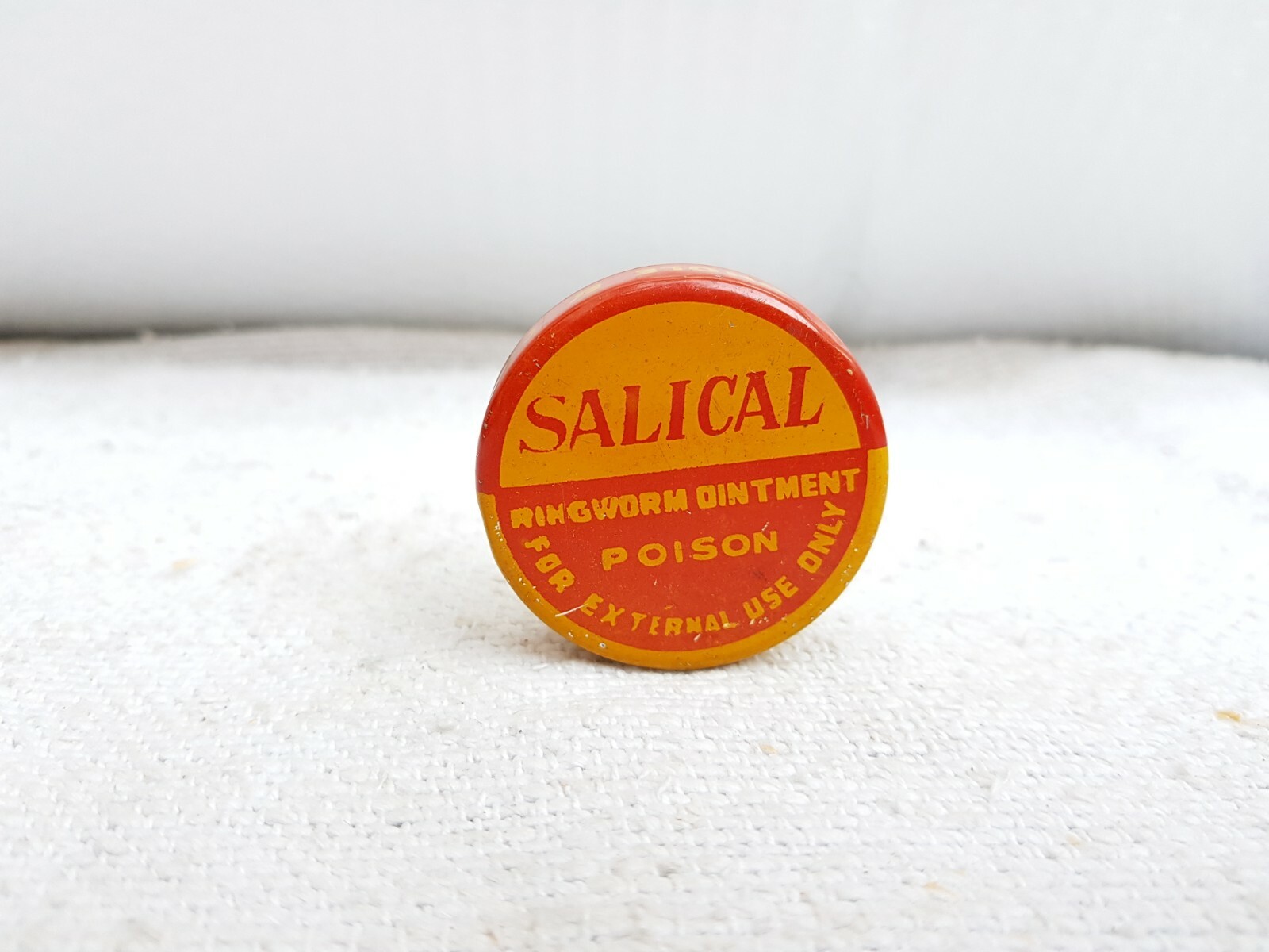 1960s Vintage S Dhole Co Kulto Brand Salical Ringworm Ointment Round ...