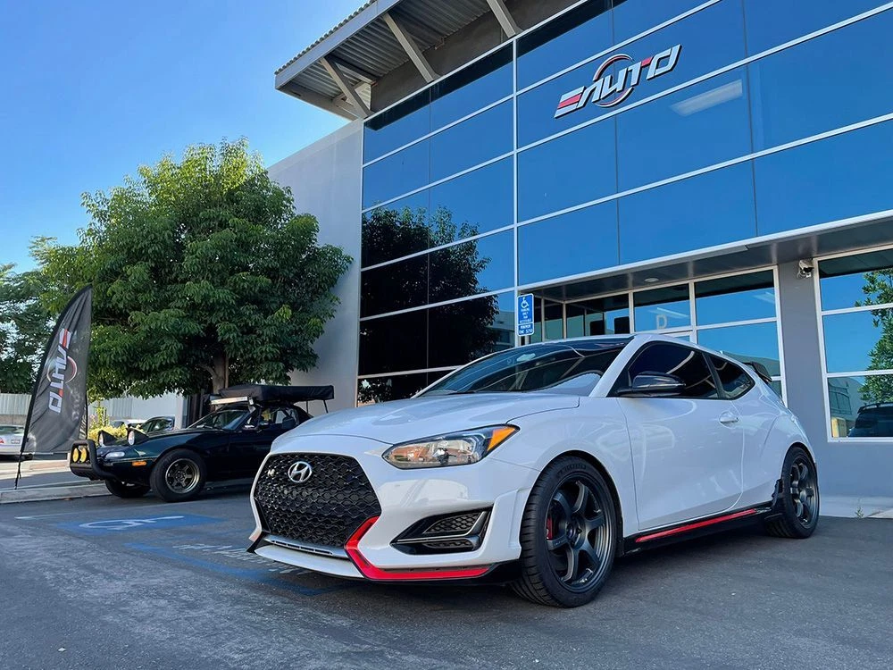 Hyundai Veloster Black Rims
