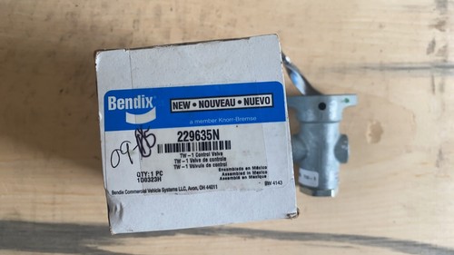 Bendix 229635N Tw 1™ Air Brake Control Valve New, 2 Position Type ...