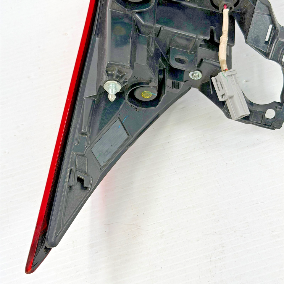 DAMAGED 2019 - 2023 LEXUS UX200 250h LEFT SIDE LED OUTER TAIL LIGHT OEM ...