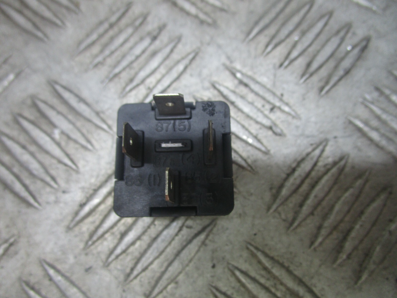 VW AUDI SEAT SKODA BLACK MULTY USE RELAY 8K0951253 GENUINE OEM | eBay UK