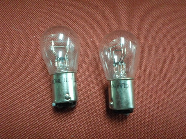 OEM Yamaha Bulb 8w 12v32/3cp 12v231 NOS for sale online | eBay