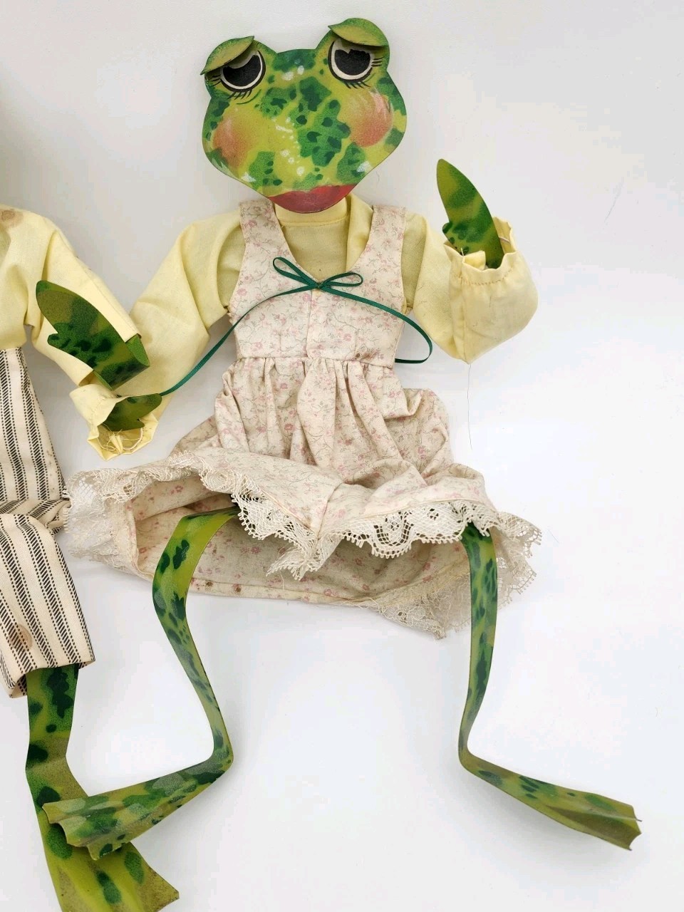 Vtg 1993 Edna Young Shadowdancer Pair Of Metal Frogs Primitive Folk Art ...