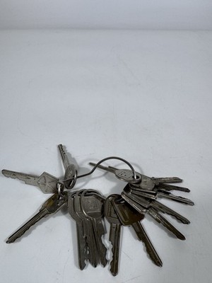 Vintage Car Keys Lot (14) GM General Motors & Chrysler Keys “Mark Of ...