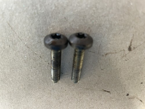 06-2010 BMW X3 3.0Si E83LCI ~ ECCENTRIC SHAFT BEARING CAP ASA-BOLT ...