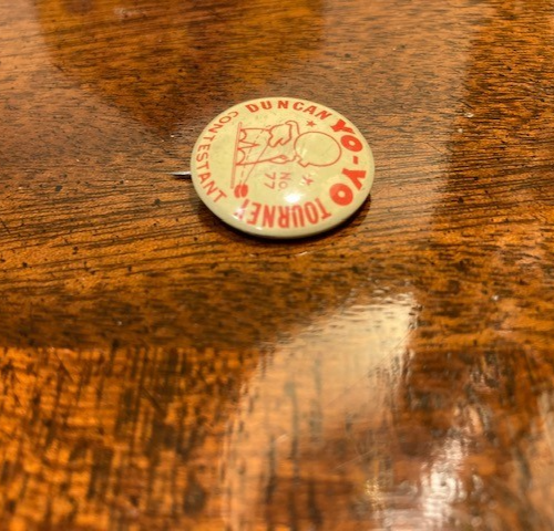 VTG. 1955 DUNCAN YO-YO TOURNEY CONTESTANT PINBACK BUTTON, NO.77, EX ...