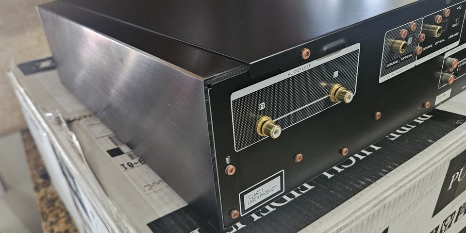 Marantz SA14 S1 SACD, CD Player. Ex. Cond. W/Box, Manual, Remote ...