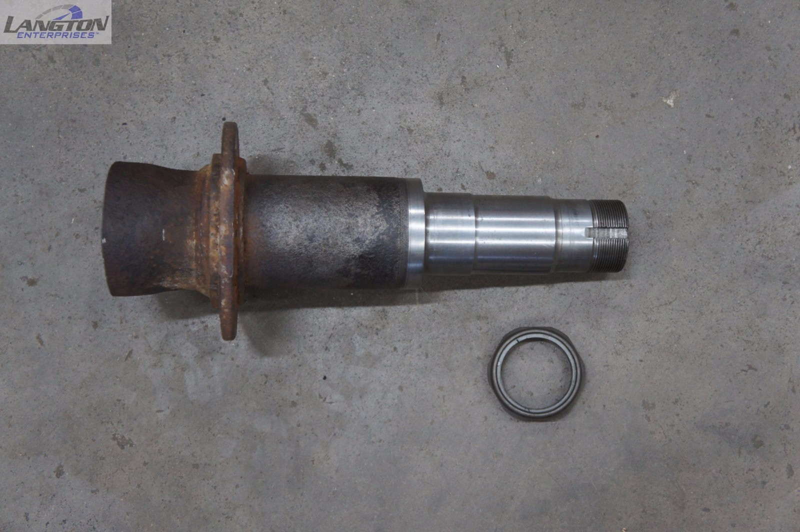 Spicer 70 Dually Rear Axle Spindle 1992 Drum Brake Dodge Ram Cummins ...