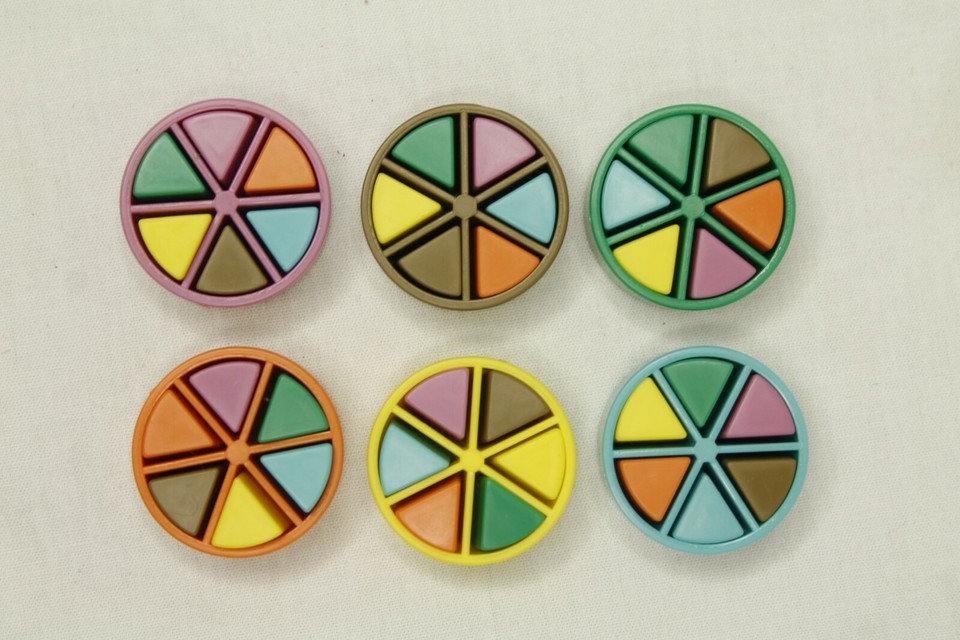 Trivial Pursuit Game Pieces 6 Pie Wedge Mover Die Bag Replacement | eBay