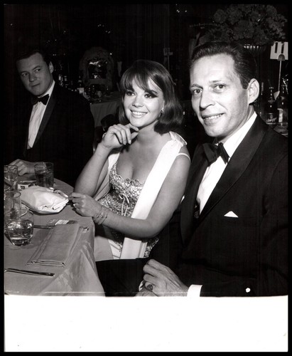 Natalie Wood + Arthur M. Loew Jr (1960s) ⭐ Original Vintage Photo K 210 ...