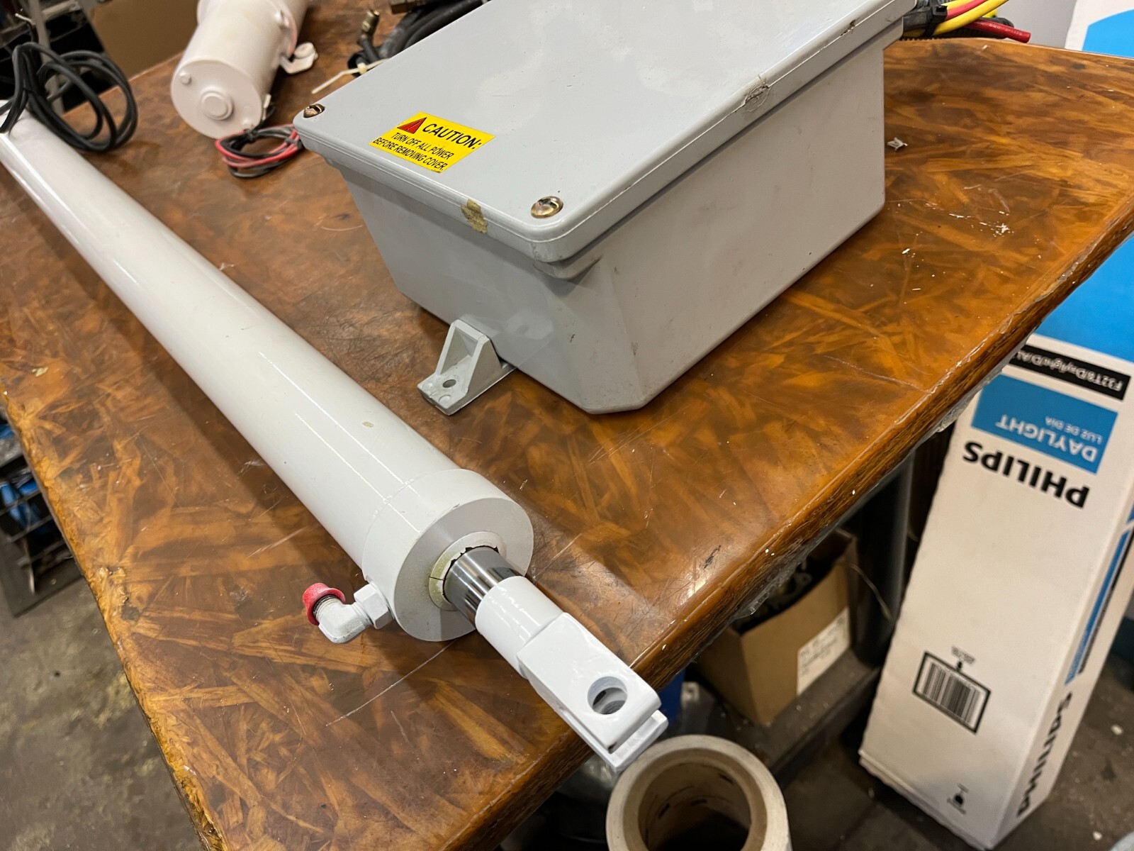 Hydraulic Engine Hatch Lift System w/ Scepter Junction Box Cylinder w ...