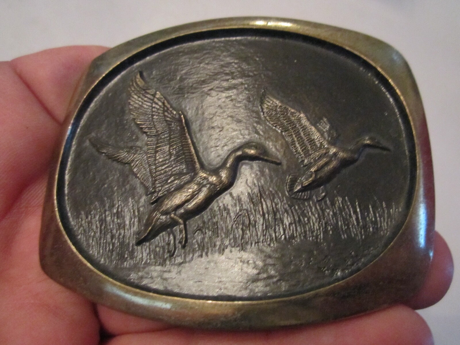 1980 WILD BIRDS BELT BUCKLE - STEVEN L. KNIGHT - SOLI… - Gem