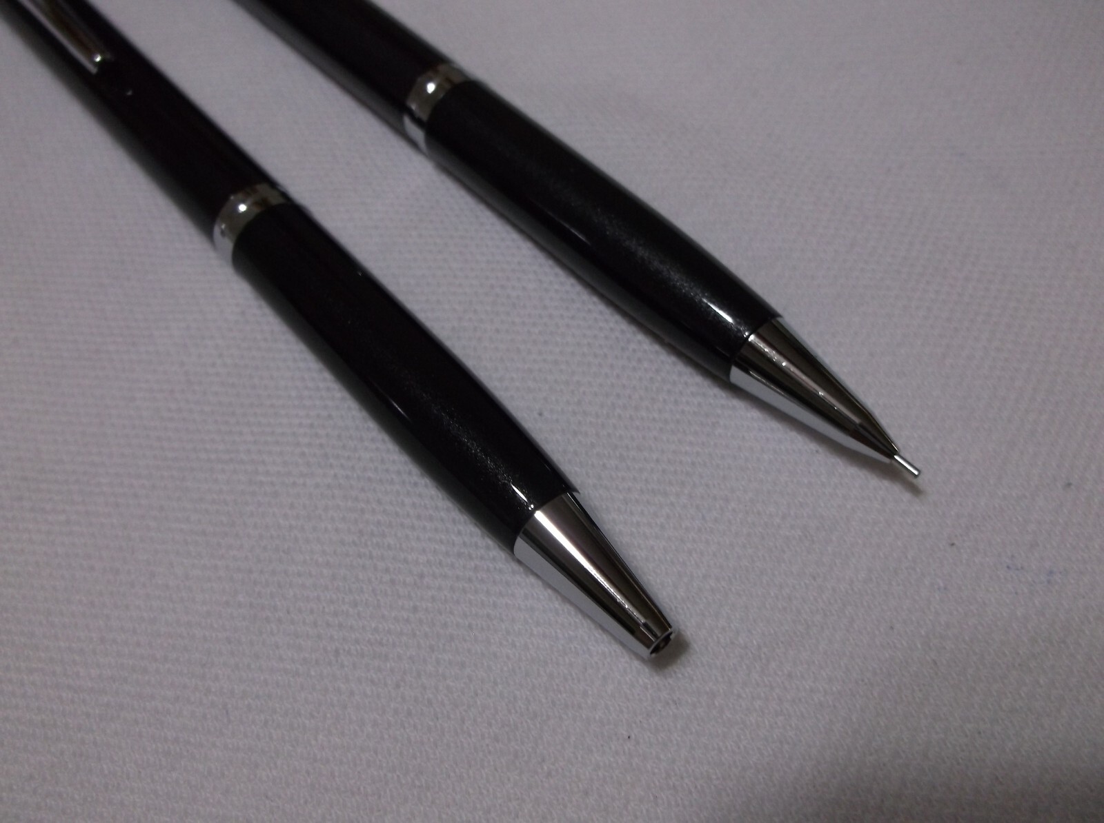 ROTRING SIDE KNOCK BALLPOINT PEN &.5mm MECHANICAL PENCIL IN GLOSS BLACK ...