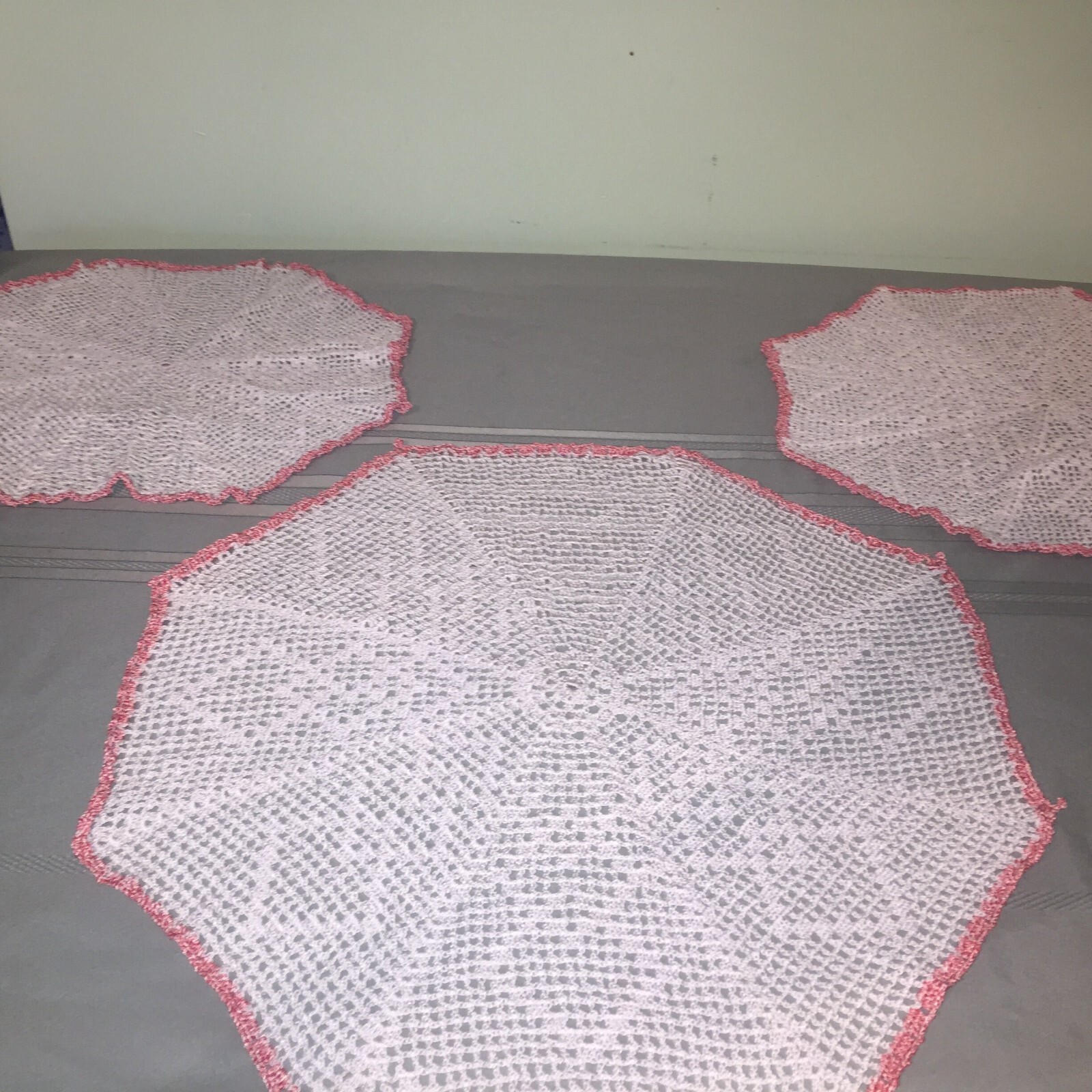 Set of 3 Vintage Red & White Crocheted Table Linens – 23", 19", 17" | eBay