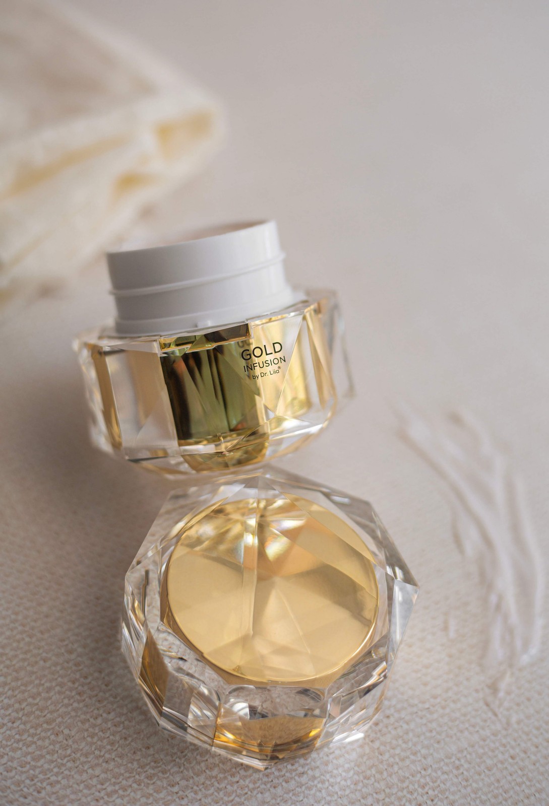 Anti-Aging Gold Infusion Cream – Brightening, Firming & Hydrating ...