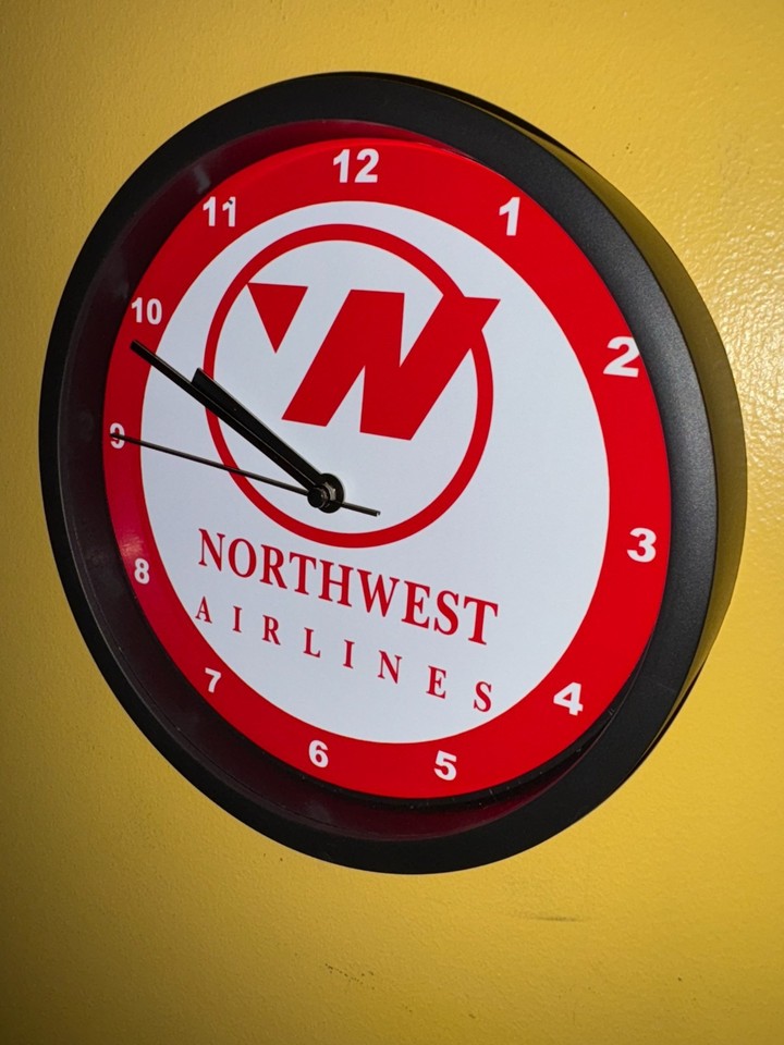 Northwest Airlines Airport Terminal Pilot Stewardess Bar Advertising ...