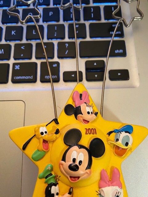 disney card holder - display Christmas cards - Gem