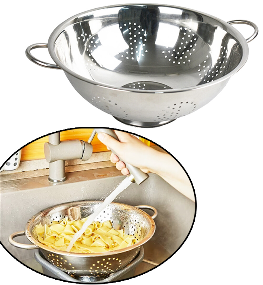 Pasta Colander Premium Photo | Woman Rinsing Pasta In Colander Above