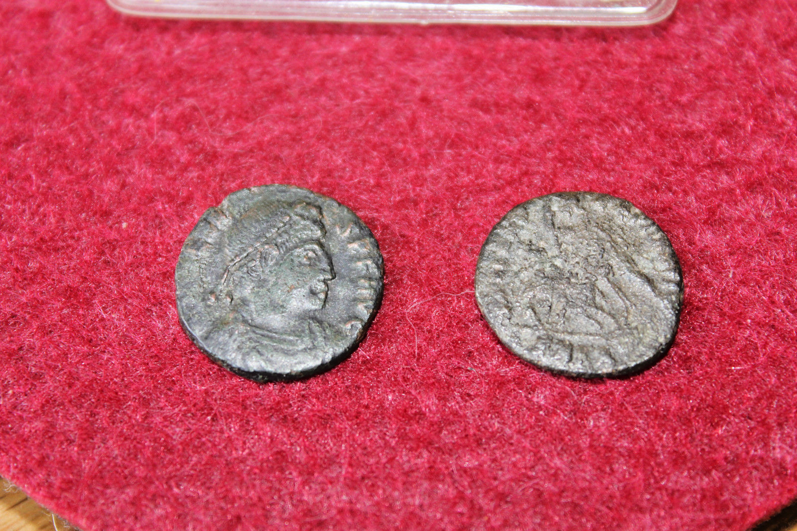 Flavius Julius Valens Augustus, Roman Coin. 2 Stück, Kleinbronze ...
