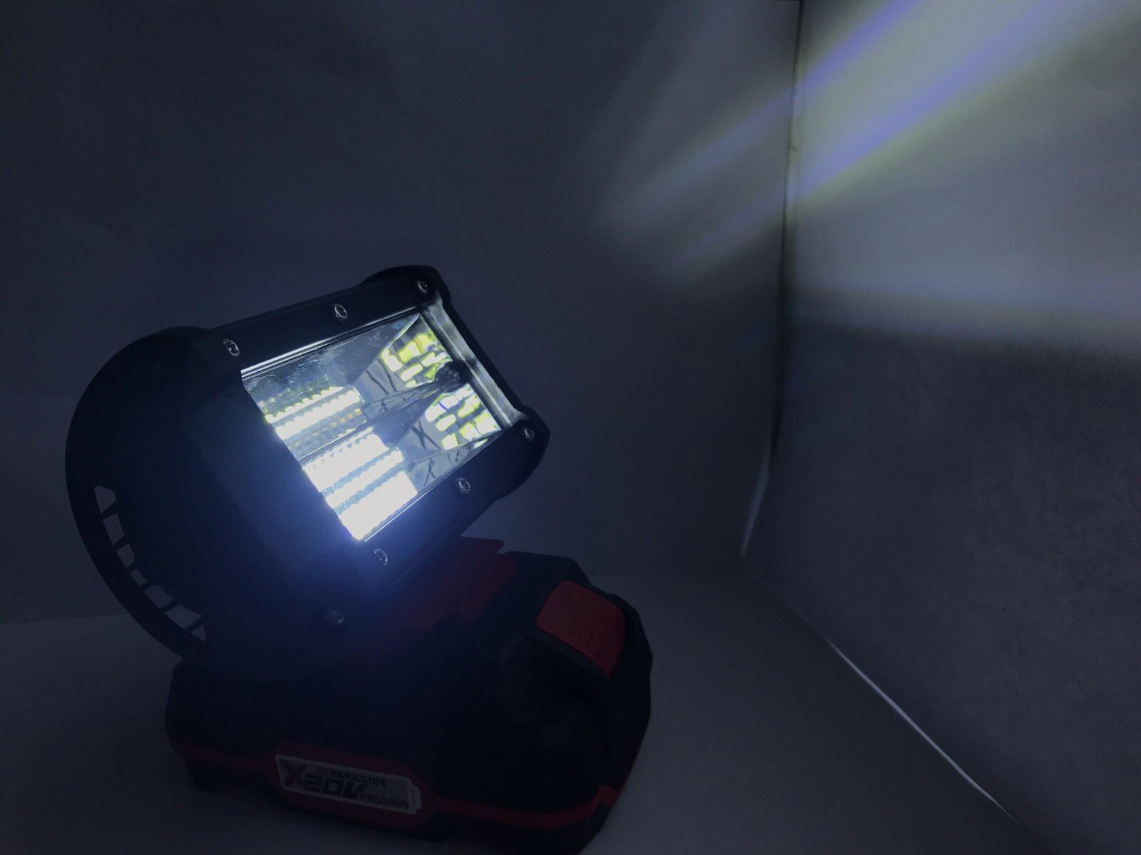 Lidl Parkside Cordless HIGH POWER LED Work Light Torch - Uses X20V ...