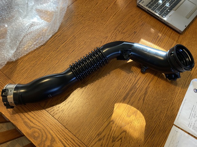 Genuine BMW Air Duct 13717604033 Intake Charge Pipe - 500 Miles for ...