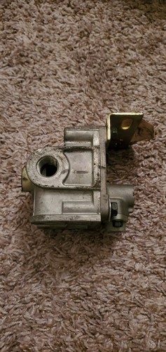 Bendix Air Brake R-12 Relay Valve 909828 for sale online | eBay