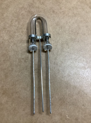 CODE 3/PSE PLUG IN STROBE REPLACEMENT BULB FOR 2002SERIES #T03429 | eBay