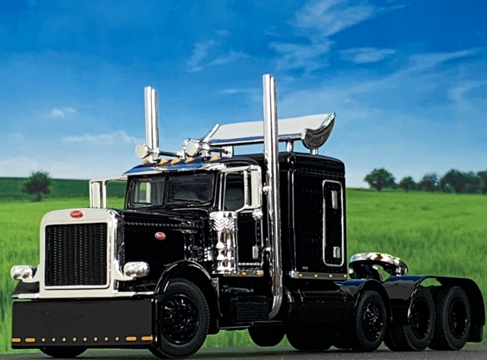 1/64 DCP BLACK PETERBILT 389 TRI AXLE W/ 63" FLAT TOP SLEEPER & TURBO ...
