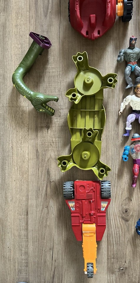 HUGE LOT OF VINTAGE MOTU HE-MAN VEHICLES ACCESSORIES MATTEL TOYS ...