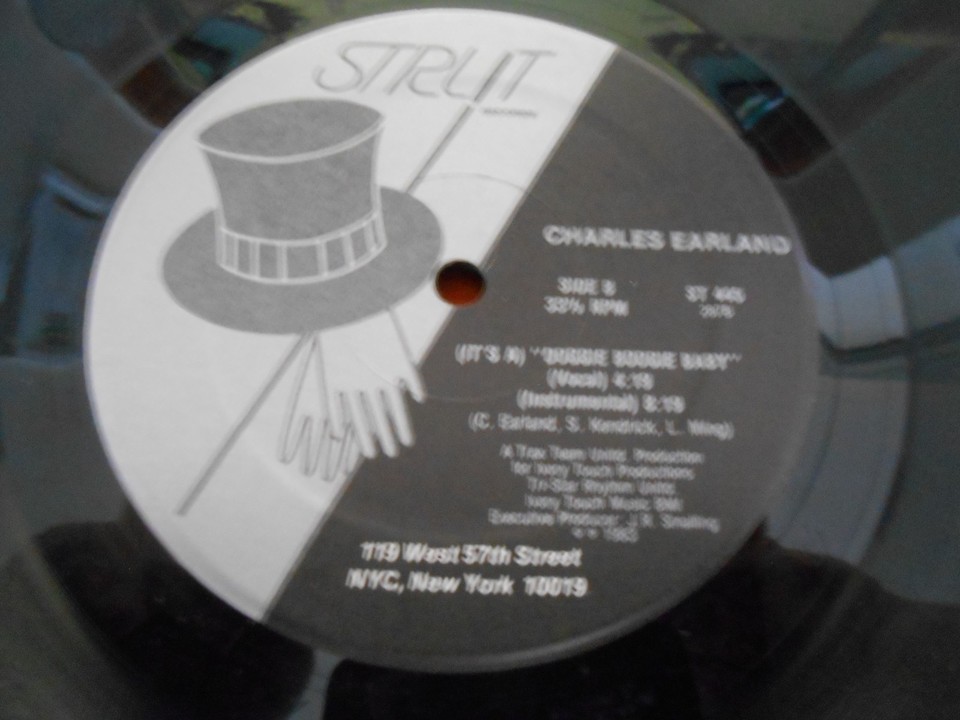 Charles Earland - "(It's A) Doggie Boogie Baby (Vocal) /(Vocal Edit ...