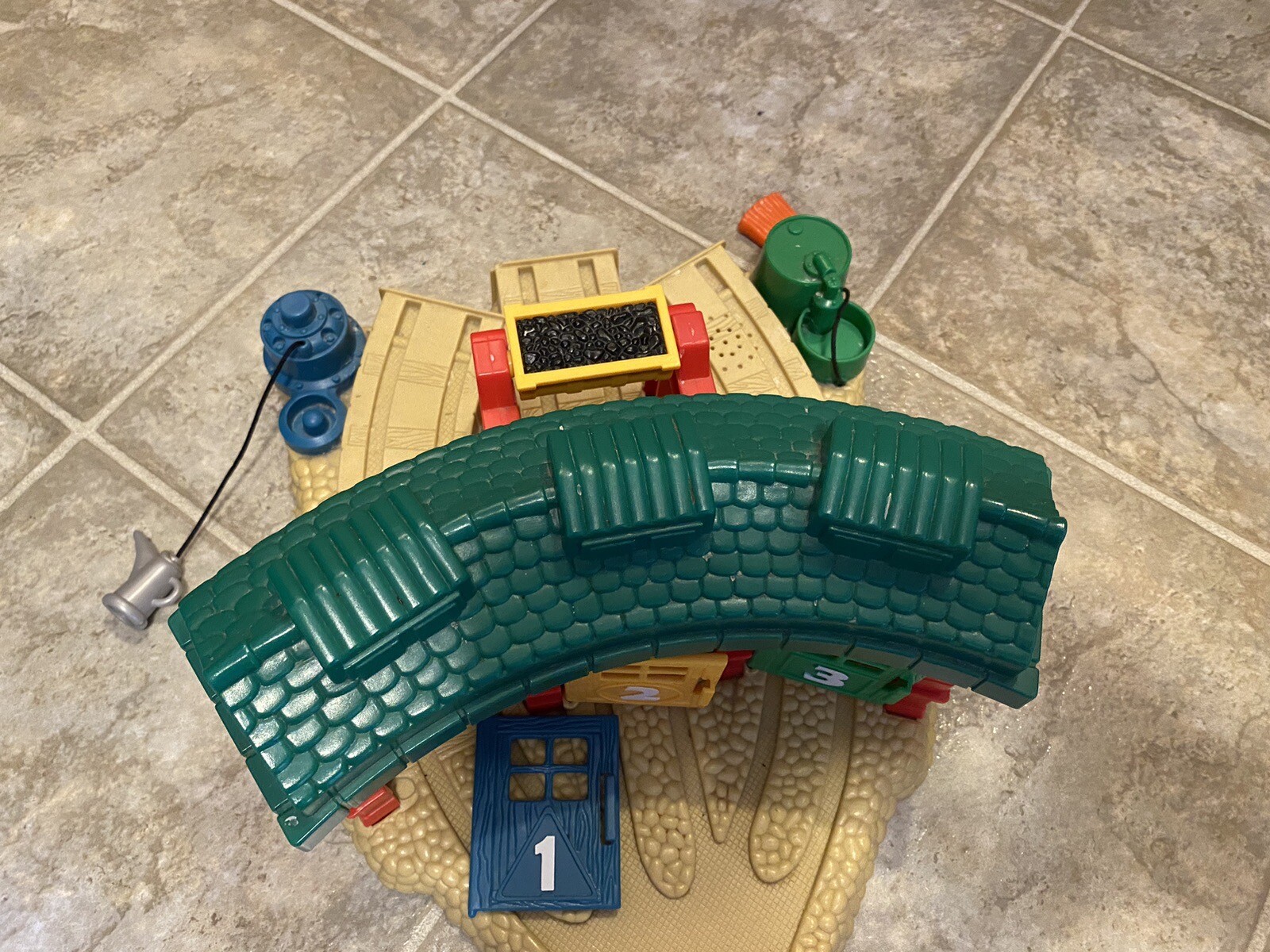 P994 Thomas & Friends Interactive Learning Railway Train Tidmouth Sheds ...