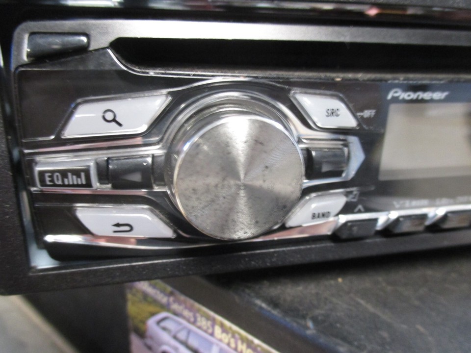 Pioneer Carrozzeria JDM AM FM Radio Stereo AUX CD DVD Player DVH-570 | eBay