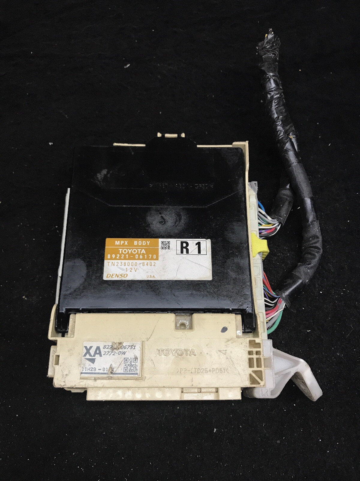 TOYOTA OEM MULTIPLEX MPX BODY CONTROL, UNIT BCM Part # 89221-06170 Fits ...