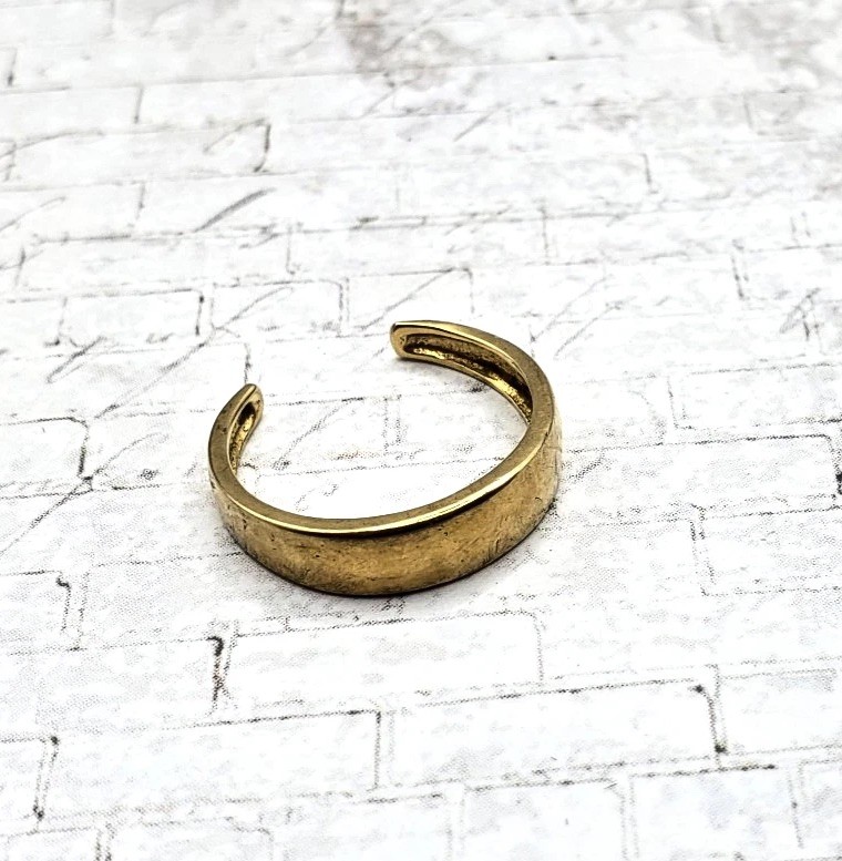 CW 10K Solid Yellow Gold Smooth Design Adjustable Finger or Toe Ring ...