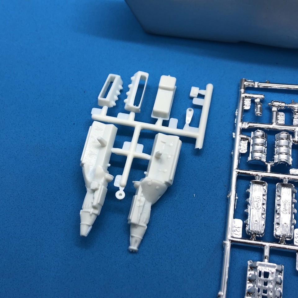 Ford 427 SOHC Drag Race Gasser ENGINE W Blower Hilborn 1:25 AMT LBR ...