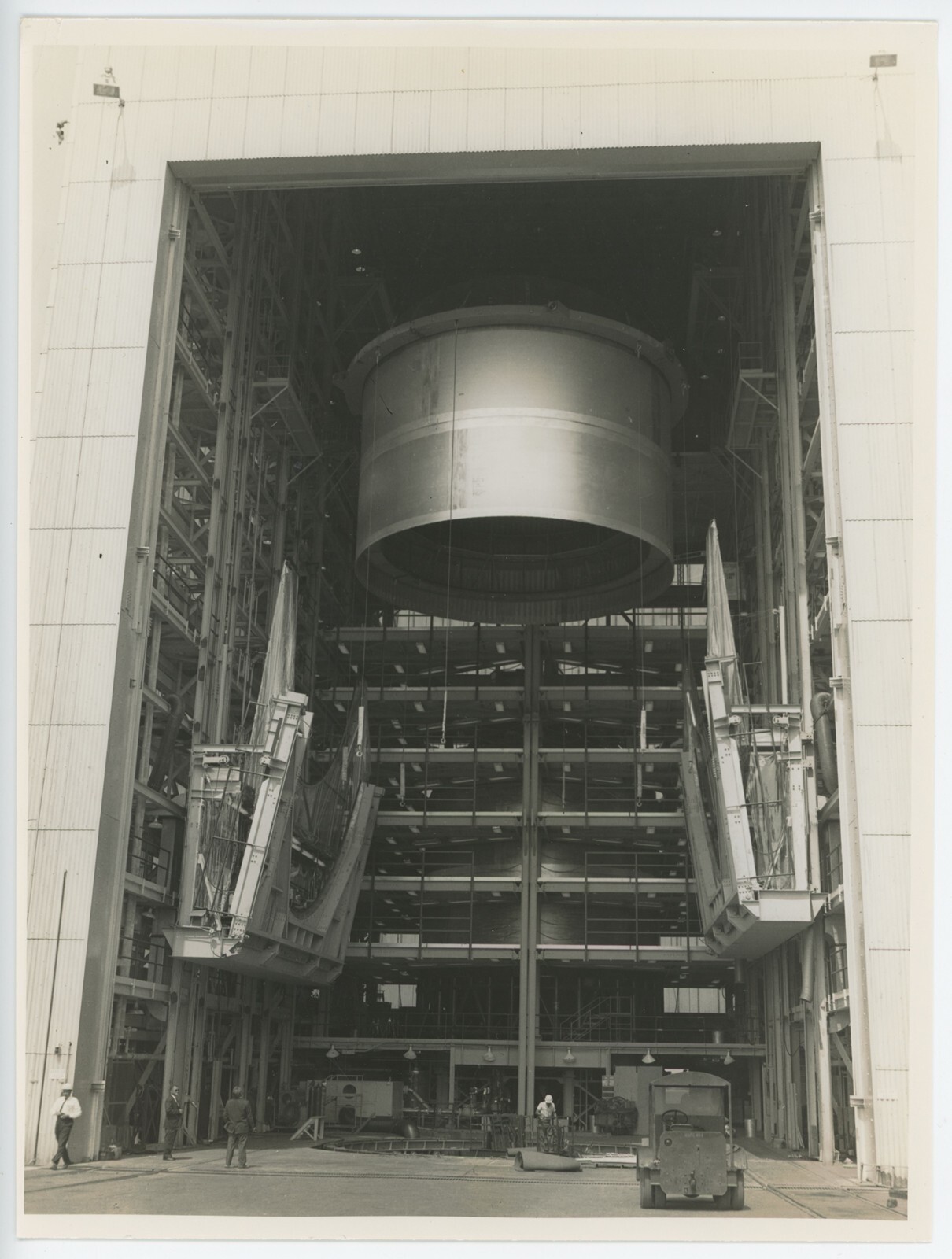 NASA, SATURN ROCKET BOOSTER TANK CAPPER BULKHEAD IN ASSEMBLY 8X10 ...