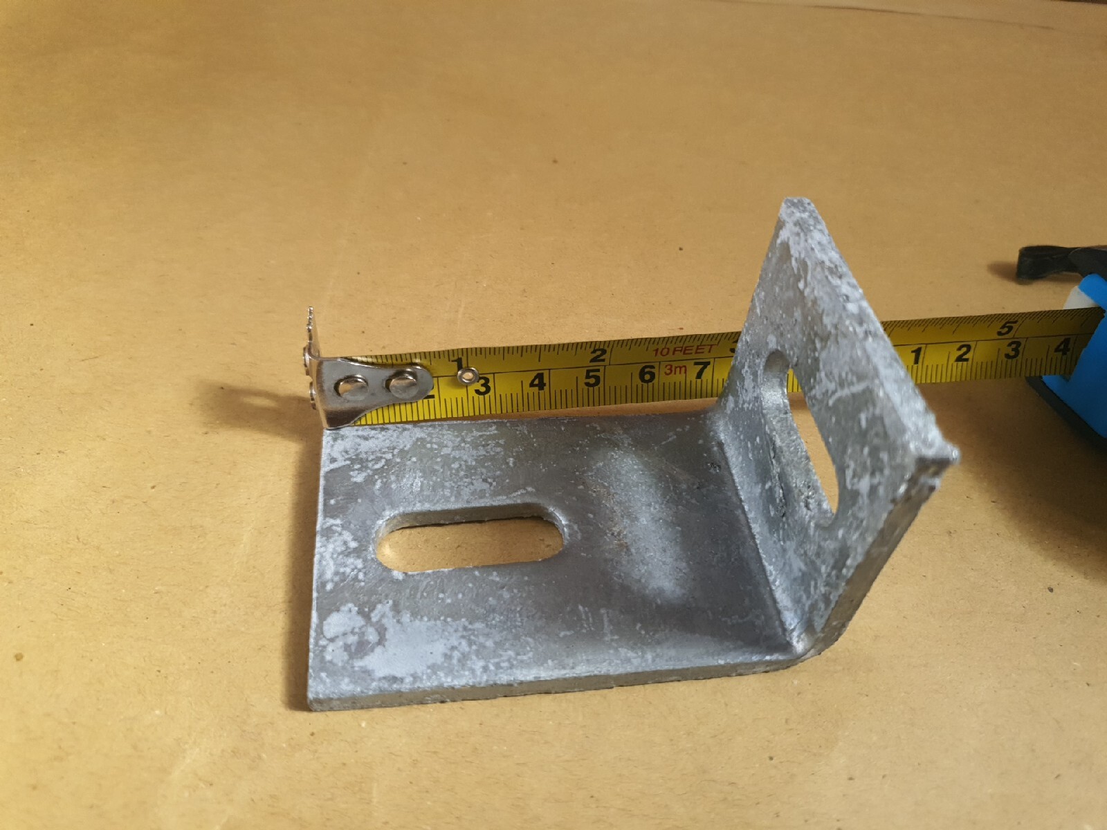 2 x 75 mm x 50x 50x 6 mm Galvanised angle unequal cleats fencing ...