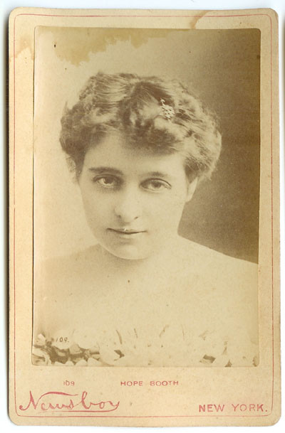 Hope Booth's Instagram, Twitter & Facebook on IDCrawl