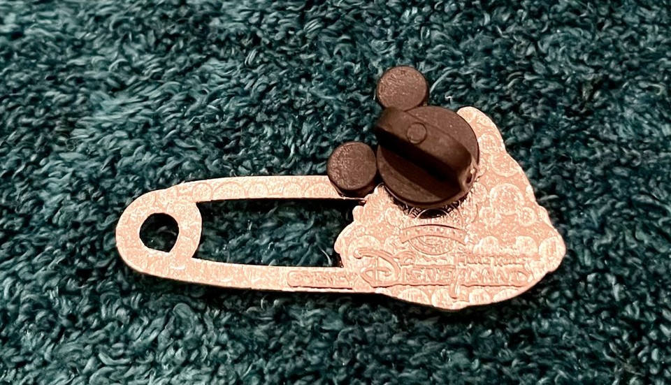 Hong Kong Disneyland Dale from Chip N Dale Safety Pin | eBay