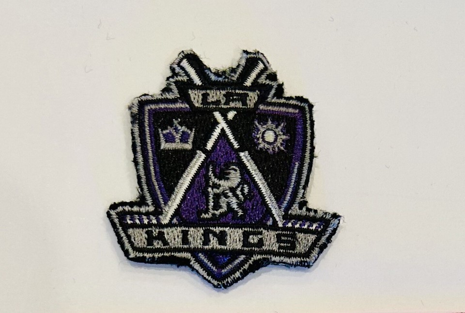 Los Angeles Kings Sew On Patch Hockey NHL Ice Puck | eBay