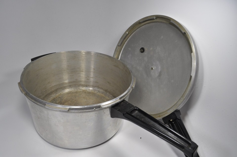 Presto 6 Qt Pressure Cooker Stove Top Pot A617A Vintage Stainless Steel ...