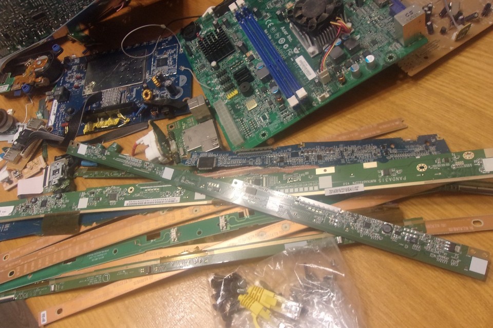 11 lbs. Circuit Boards & computer scrap gold, Precious Metal Recovery ...