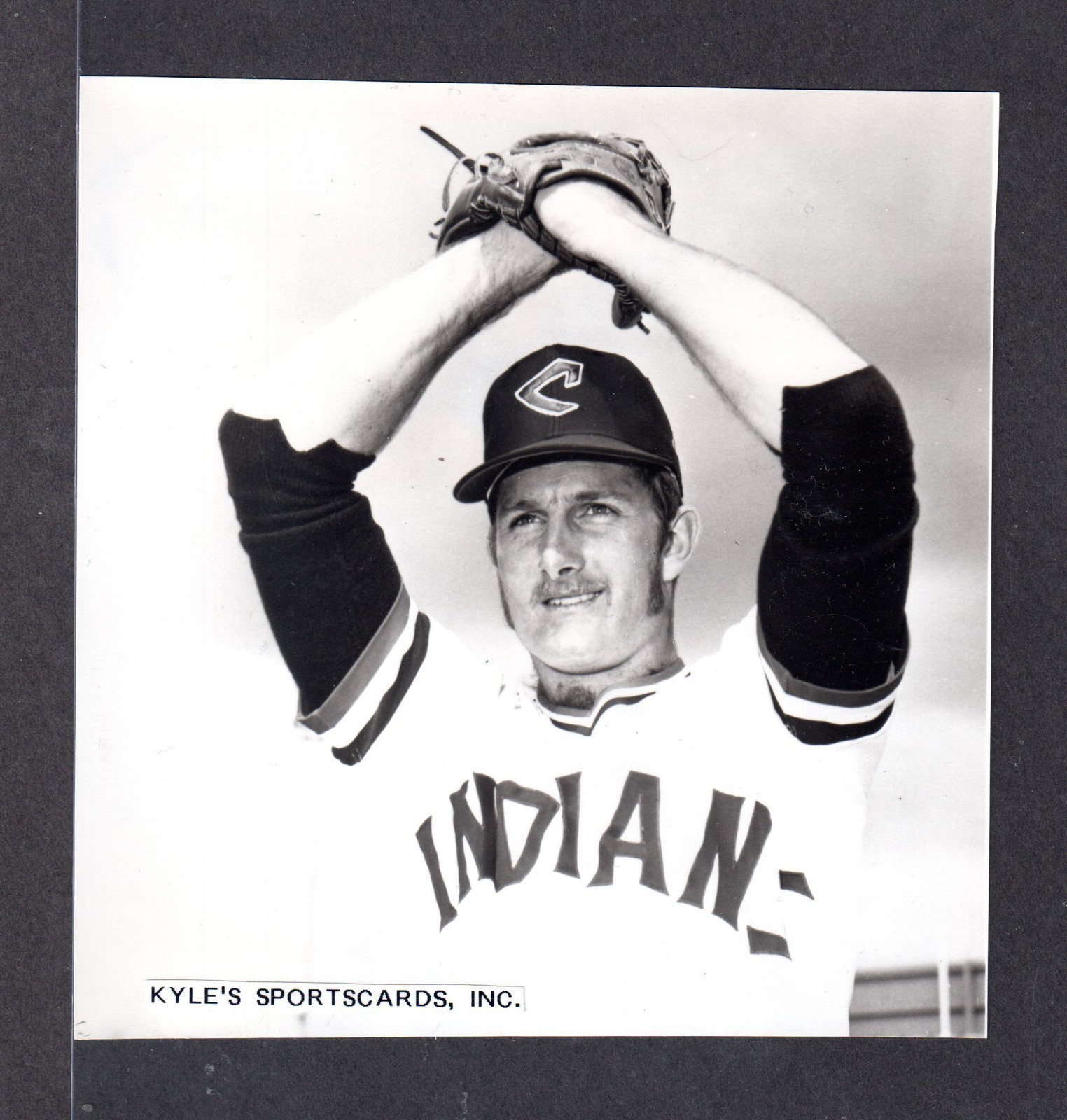 Steve Dunning INDIANS UNSIGNED 5-3/4 x 6 B & W ORIGINAL STAFF PHOTO #1 | eBay