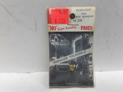 HO scale model railroad headlight Pyle twin seal beam Cal scale HL 230 ...