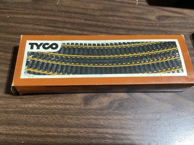 Tyco - HO Scale Electric Train Tracks - Curved Track- 10 pcs of track ...