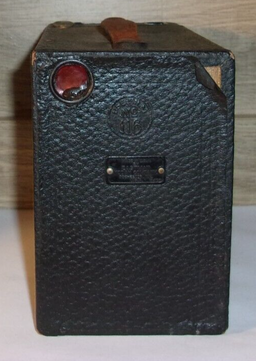 Antique Vintage Eastman Kodak Brownie Box Camera Uses 116 Film | eBay
