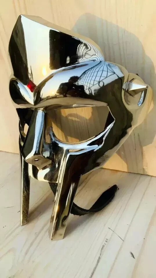 Halloween MF DOOM Mask Mad-Villain Steel Face Armor Medieval Hand ...