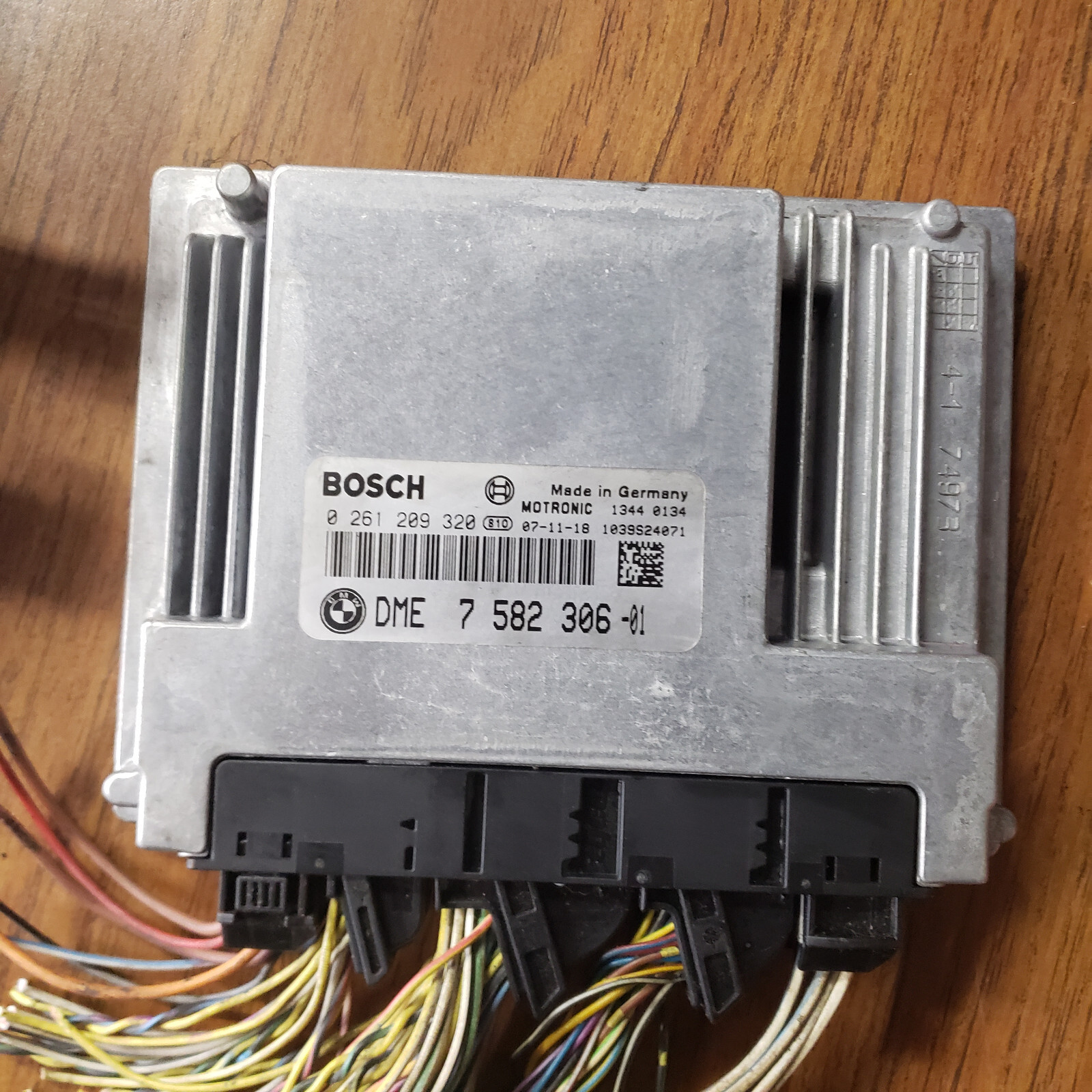 BMW E63 ECM ECU Engine Computer Control Module DME Part Number 7566706 ...