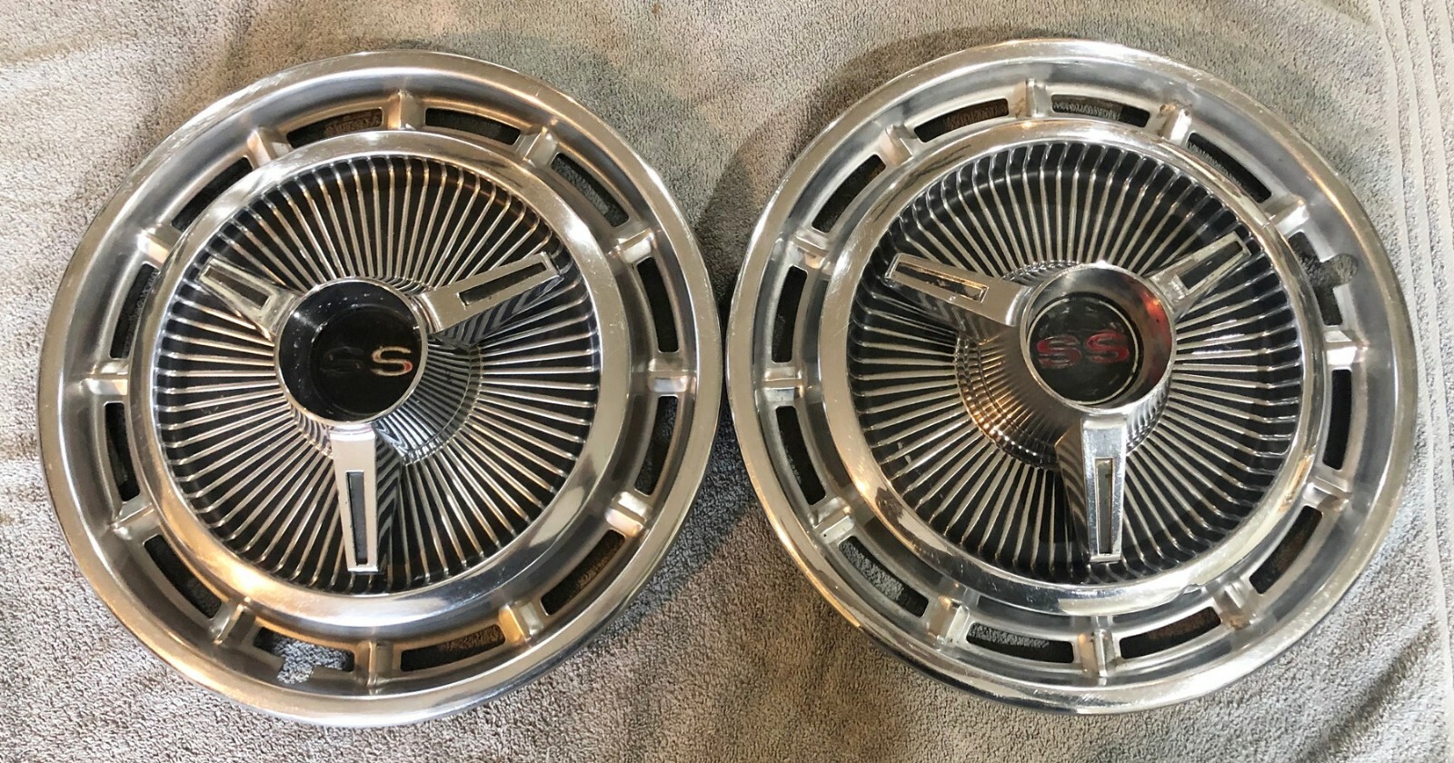2 1965-66 CHEVROLET IMPALA SS, 1967 CHEVY II NOVA SS 14" CHROME SPINNER ...